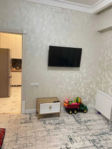 СРОЧНА продается шикарная двушка рядом Самарканд дарвоза.метро