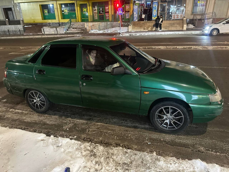 Продам очень срочно ваз 2110