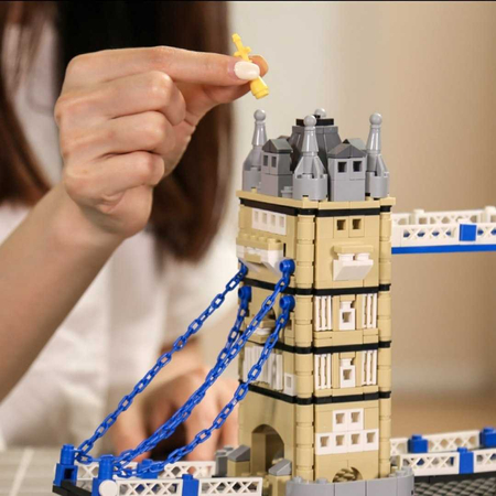В LEGO Kids Toys есть те типы игрушек, которые вы ищете ЭФИЛ ,БИГ БЕН