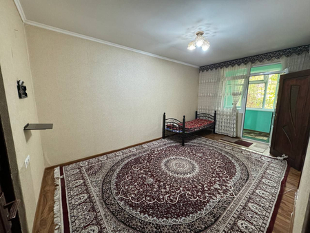 *Метро Чиланзар (Ц квартал Дока Хлеб) 2в3х/2/4 балкон 1.5х3
