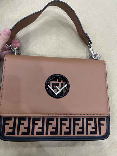 Сумка Fendi