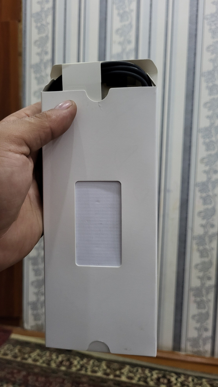 Продаётся  оригинальный колонка  JBL Fillip 6