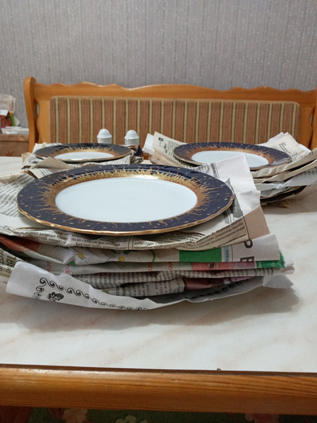 Столовый сервиз Чехия. Новый привозной.