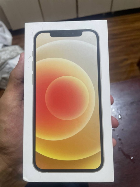 Iphone 12 srocna sotiladi