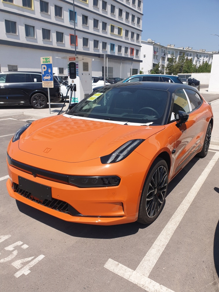 Zeekr 001 elektromobil