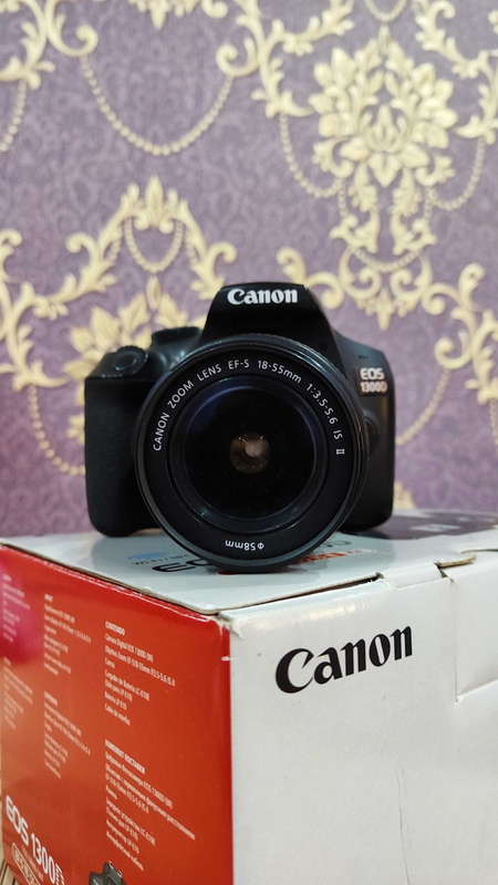 Canon EOS 1300 D
