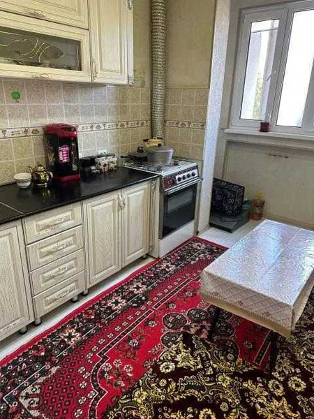 Сдаётся в аренду квартира 2/2/9 возле рынка Чорсу за 400у.е.