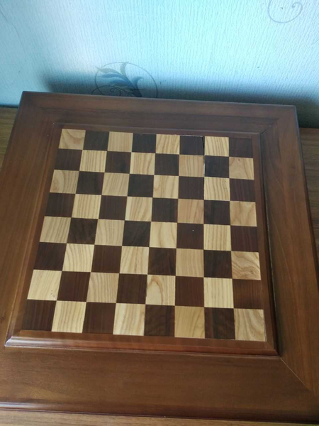 shaxmad yong`oq daraxtidan