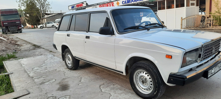 Lada 2104 sotiladi