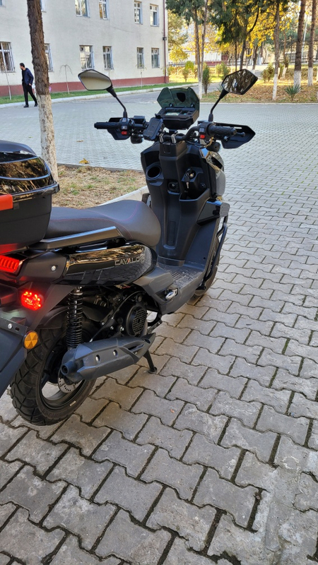 Tank skuter sotiladi