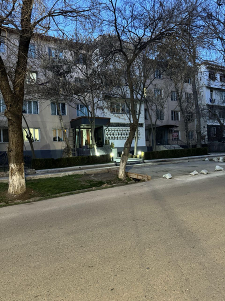 Яккасарайский район Ракат 67 квадрат 1 линия нежилое помещения