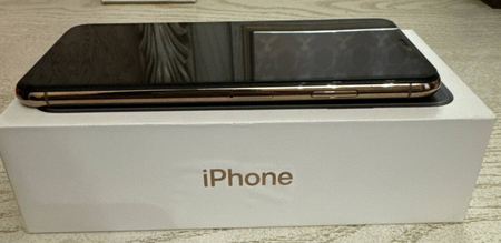 Продаётся iPhone XS Max