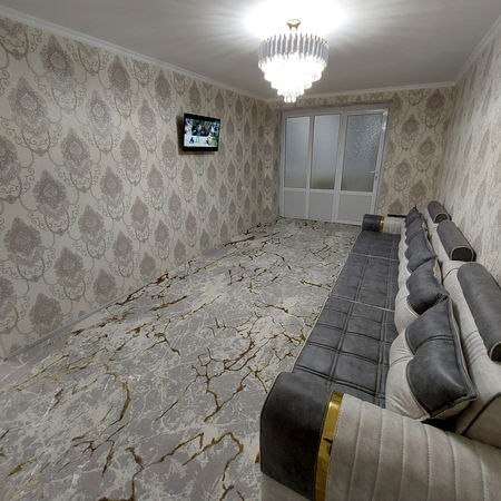 Кирпичный дом 2 этаж середина