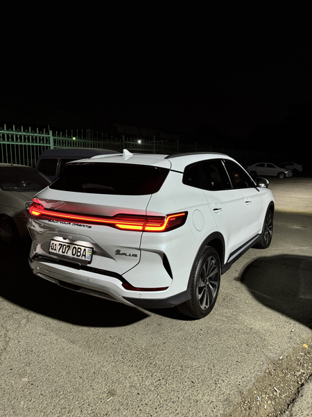 Byd chempion sotiladi.
