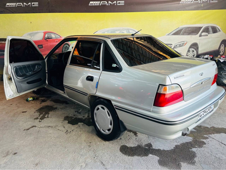 Nexia 1 DOHC sotiladi