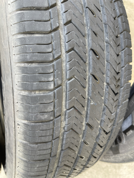 Altaire 205/65/15 ideal holatda