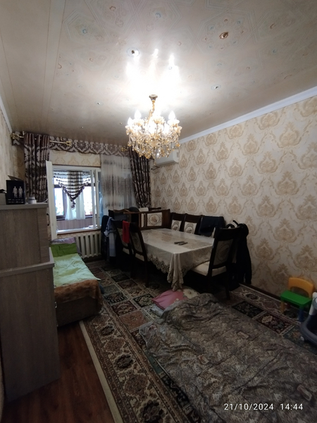Srochna sotiladi Yunusobod 18 kv 2/5/5 ulushinka 67kv 2*6 balkon yevro
