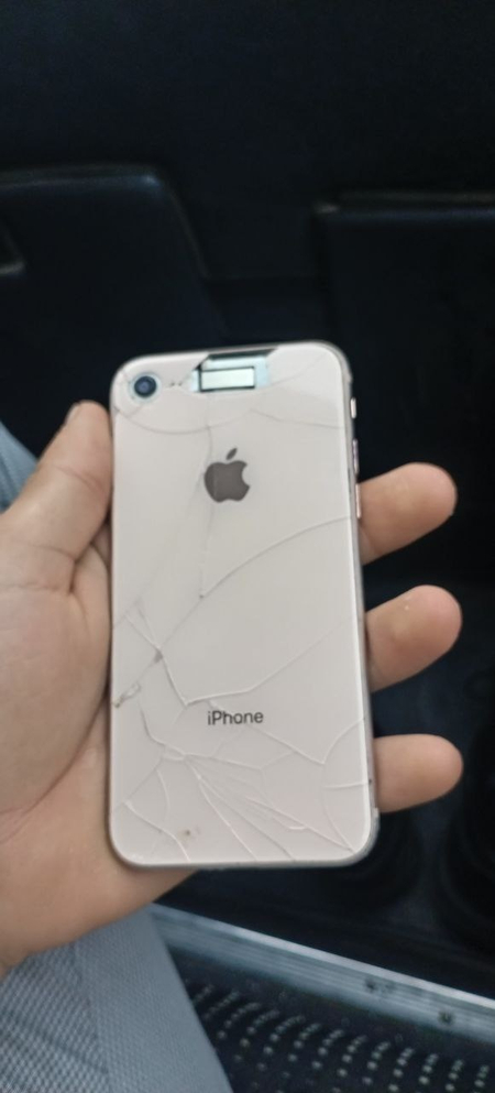 Honor X6  IPhone 8 IPhone 6
