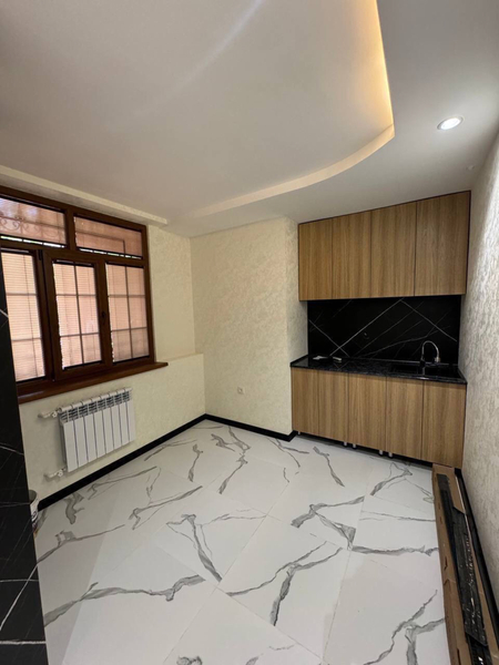 Продается Евро офис Ор-р: метро Космонавтов 82м2