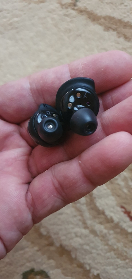 Наушник безправадной samsung buds+ хувавел  фре оргинал 100%