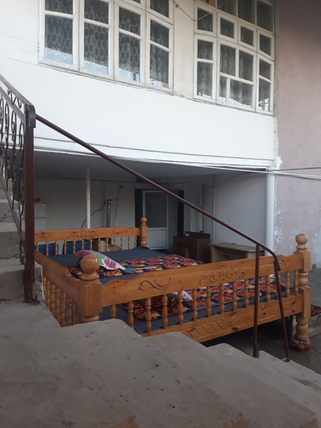 Hovli sotiladi 4sotix