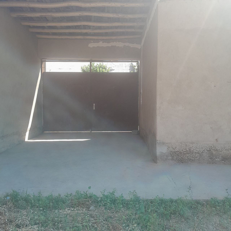 3 sotix yer sotiladi. Qibray KRASNI MOST