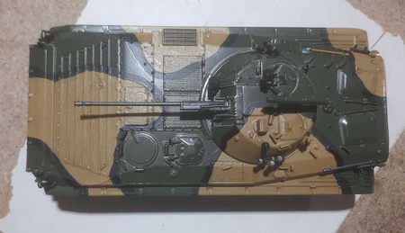 Сборная модель БМП-2  1/35