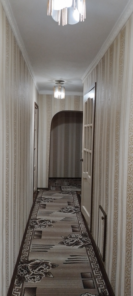 Uy sotiladi. Дом продаётся