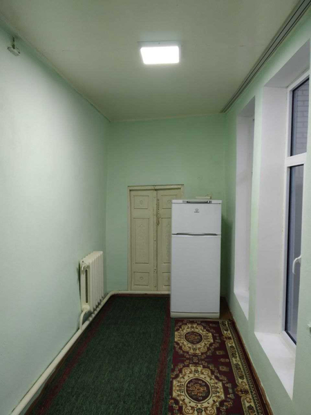Эски шахар марказида ҳовли сотилади.