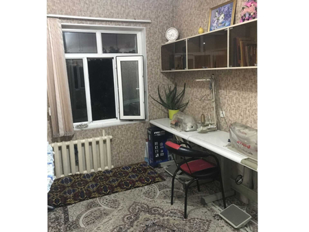 谷 130061 谷 Taqachida kvartira sotiladi 4/2/4 96 м²