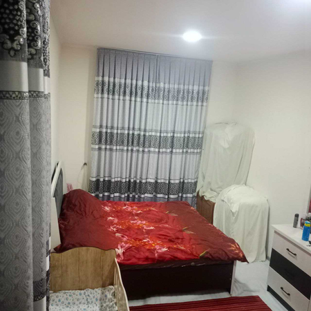 Hovli 4 sotix sotiladi
