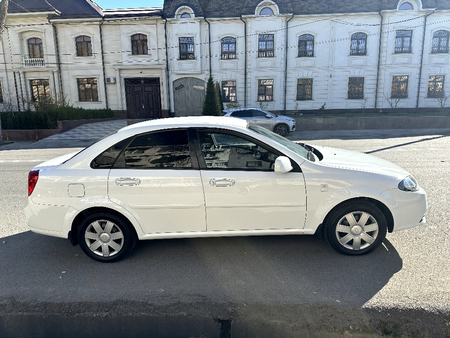 Продаётся автомобил