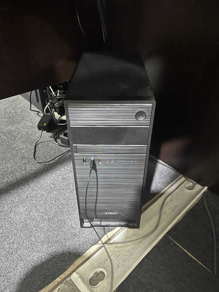 Kompyuter Core i 5, 3 ta ekranli