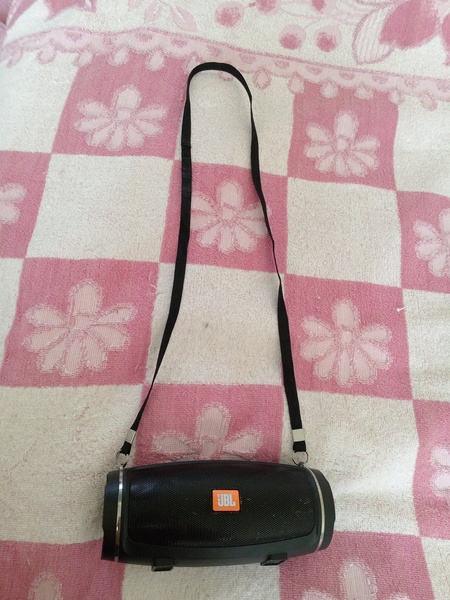 Колонка Jbl с вереввкой