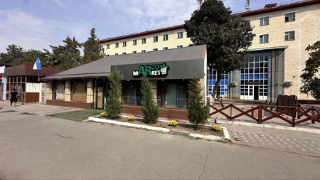 Продается готовый бизнес на центральной улице в городе Алмалык