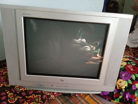 Shoshilinch Televizor sotiladi