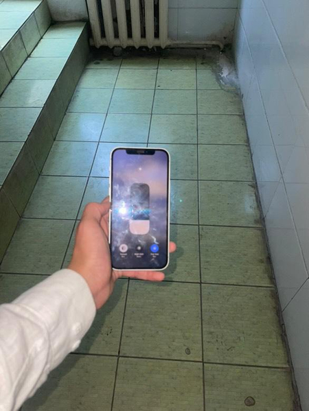 Iphone 12 в хорошем состояние