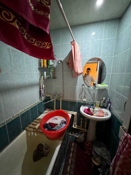Tayyor 2 xonali 1-qavat sotiladi manzil 5-mikr