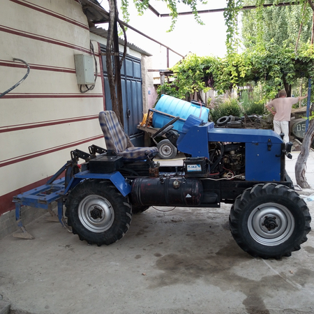 Miniy tirahtir 4x4