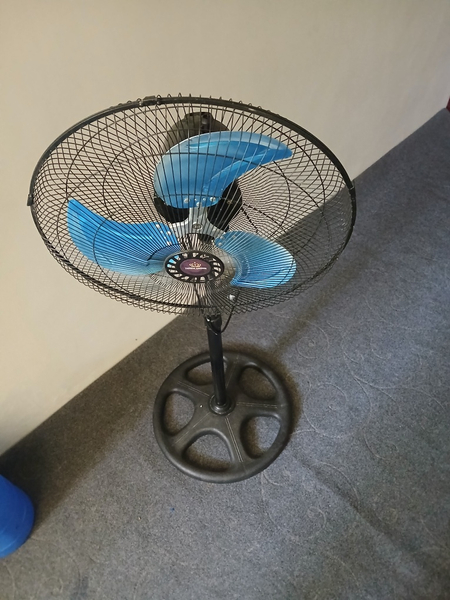 Vintilyator sotiladi xolati zor ayibi yog zor ishlaydi