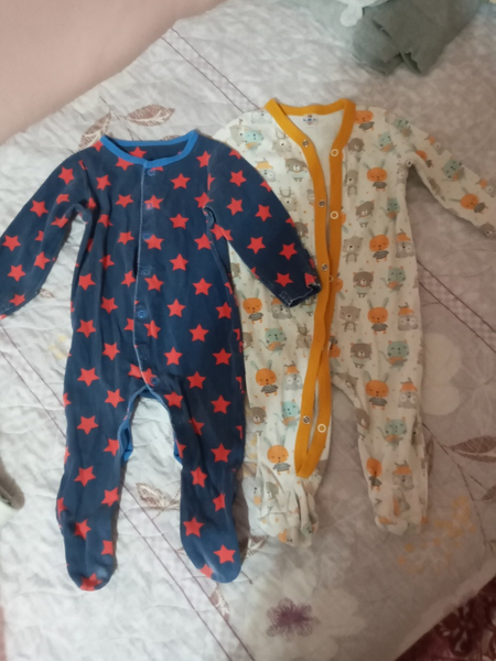 Скидка!Детская одежда на 4-7 месяцев.Слипики,кофточки,штанишки.
