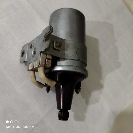 Катушка зажигания СССР
Б 115 12V  для работы с контактным зажиганием.