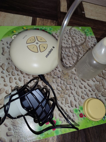 Молокоотсос электрический Medela