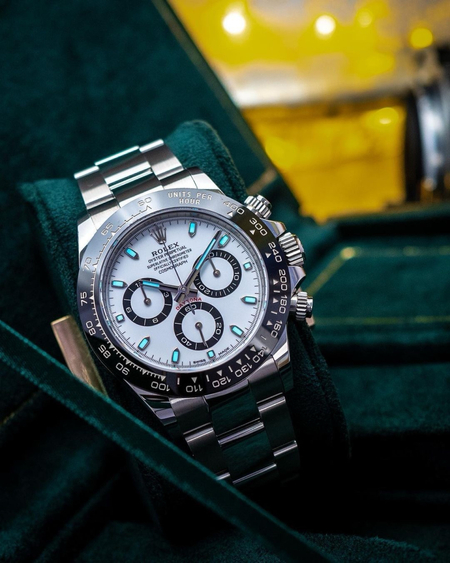 Omega Speedmaster Snoopy