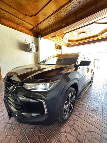 Tracker 2 premier sotiladi