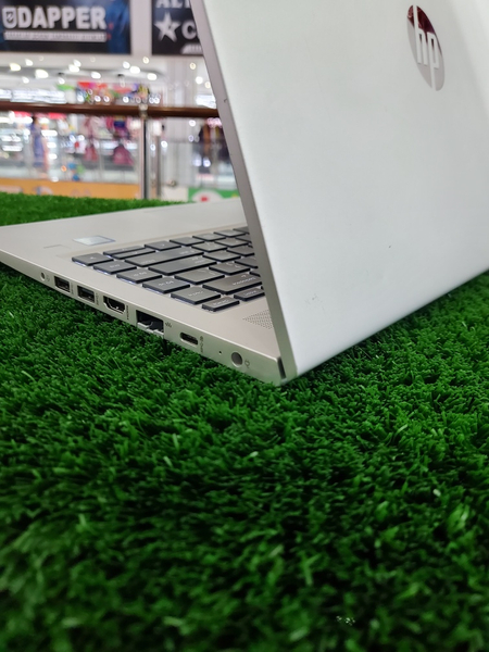 HP ProBook ni sensorlisidan keldi, treyder va programmistlar uchun