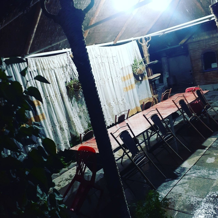 Samarqanda ish faoliyat yuritayotgan Javani Garden dachasi
