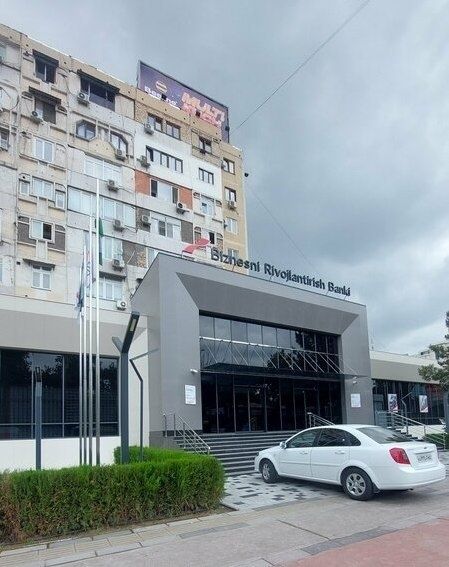 Срочно.3 комнатная. Центр города