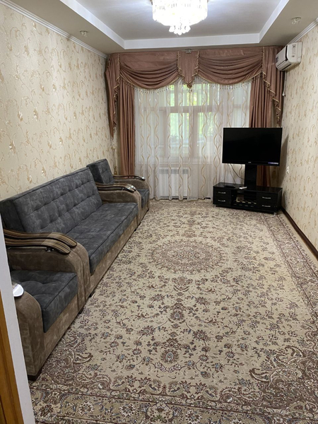 Продаётся квартира Карасу-1.  3/4/5. 78м². Панель. Балкон 2*6.