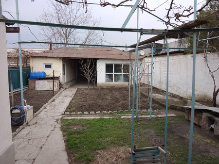 Участок сотилади